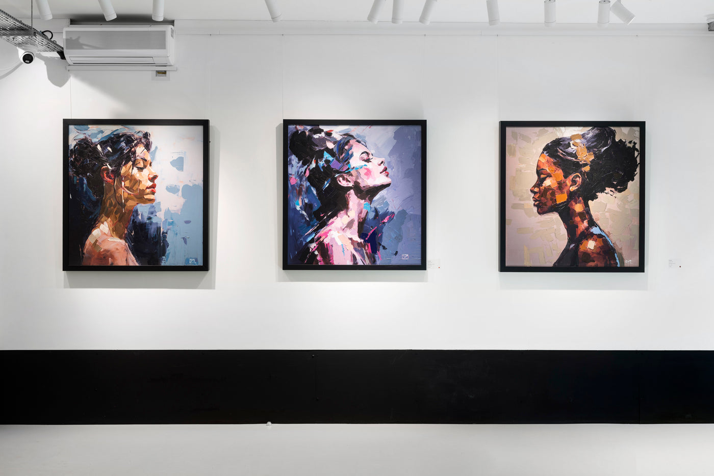 Contemporary Womens Portrait Artist | Zara Muse | Original & Print Art